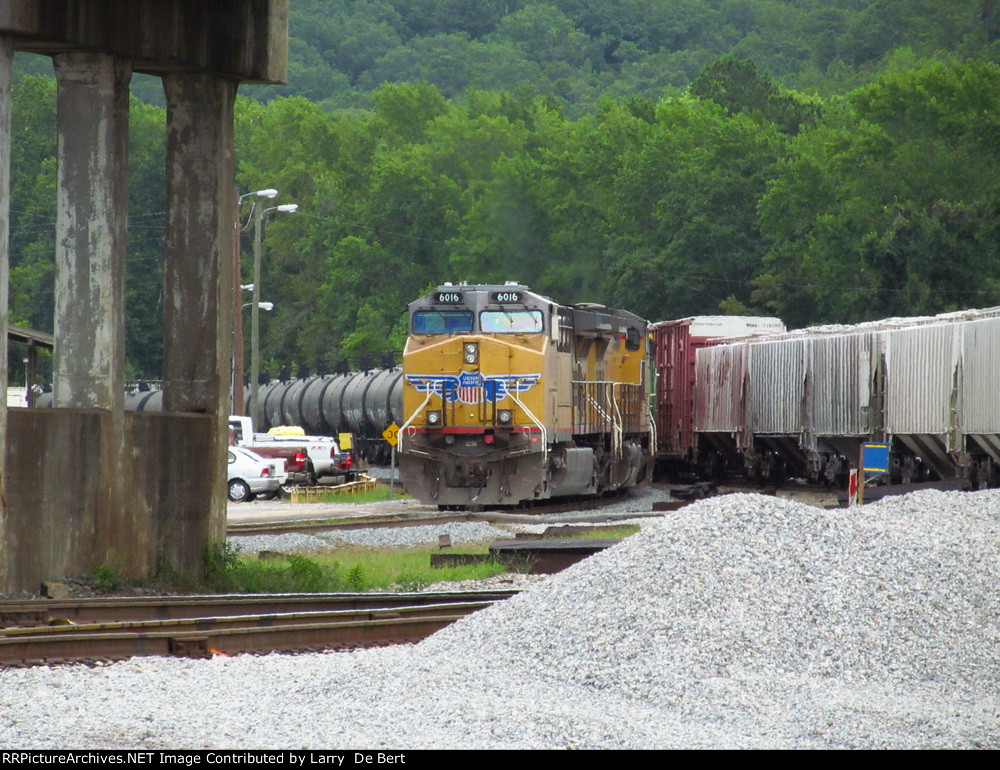 UP 6016 Hauling an ethanol train